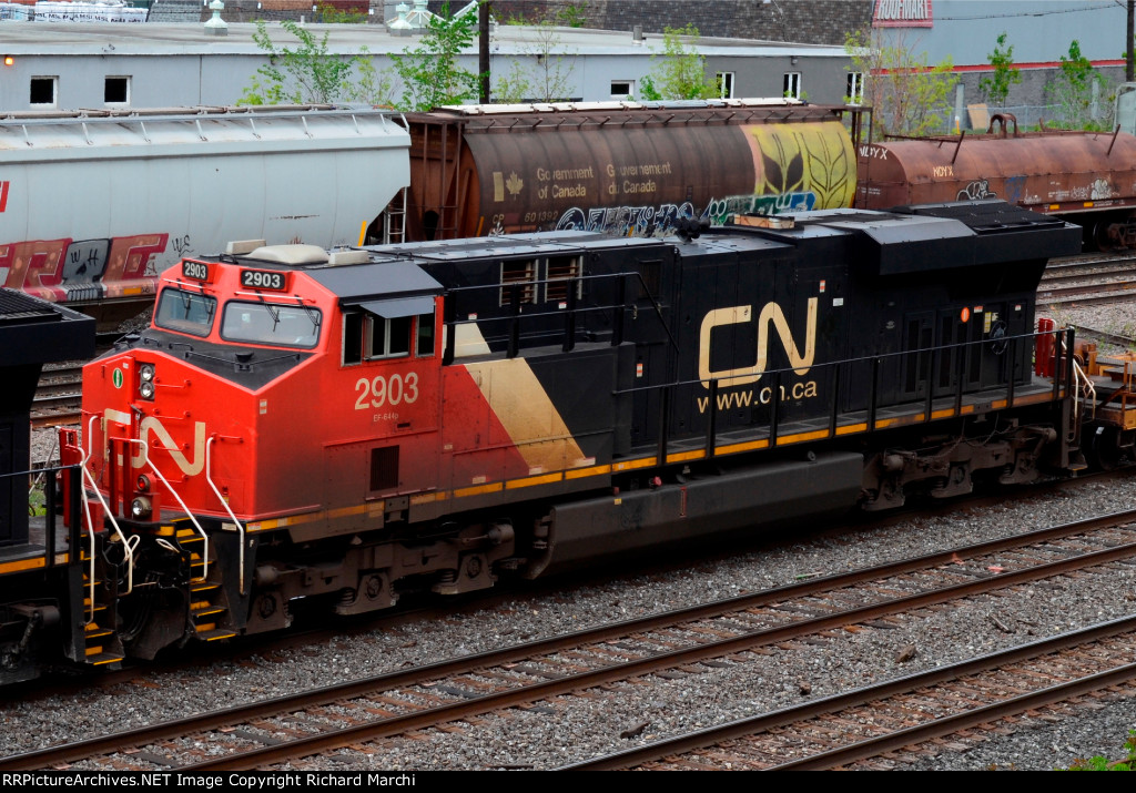 CN 2903
